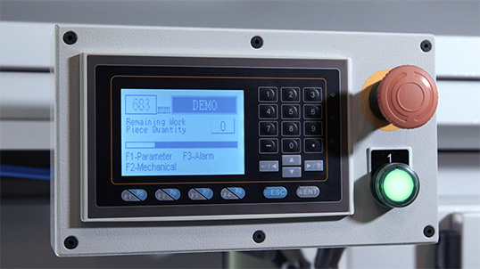 Boss 542 - マシンツール カスタムバーフィーダー | Iemca.com (JP / JA)